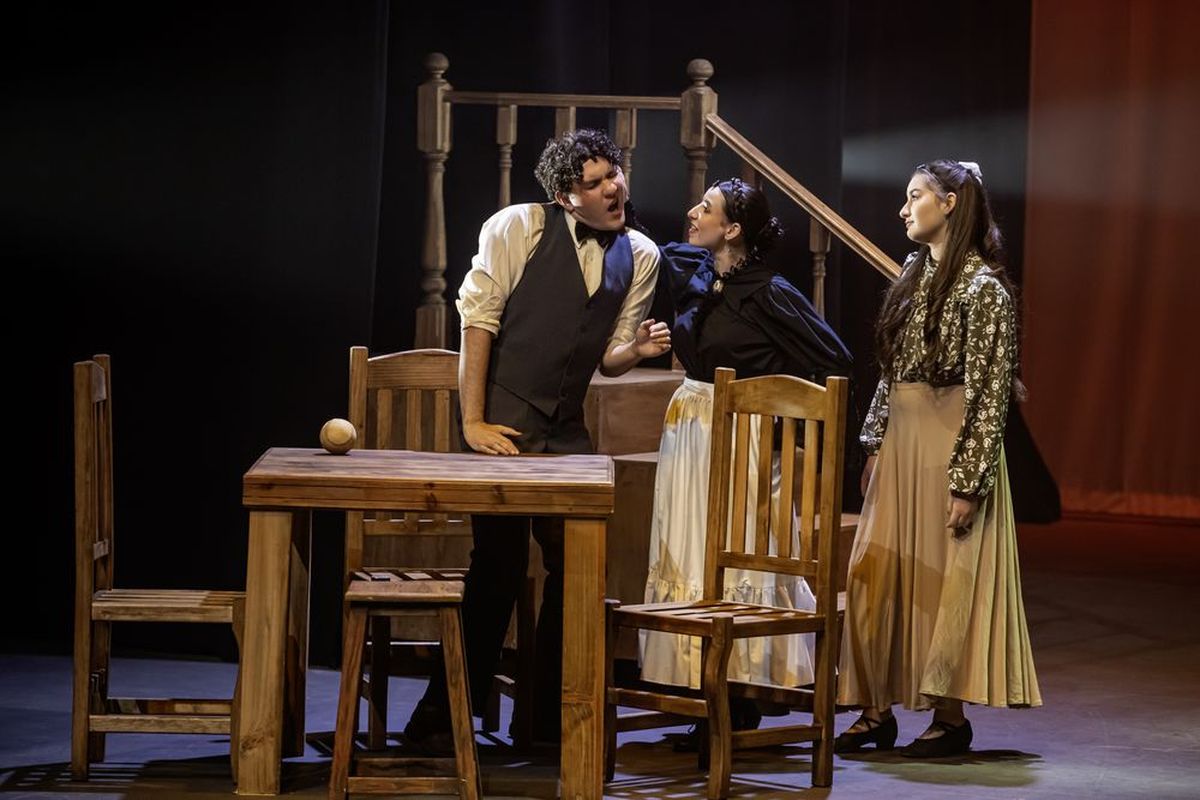 Reflexionan con la magia de Nuestro pueblo en el Teatro UDEM | UDEM